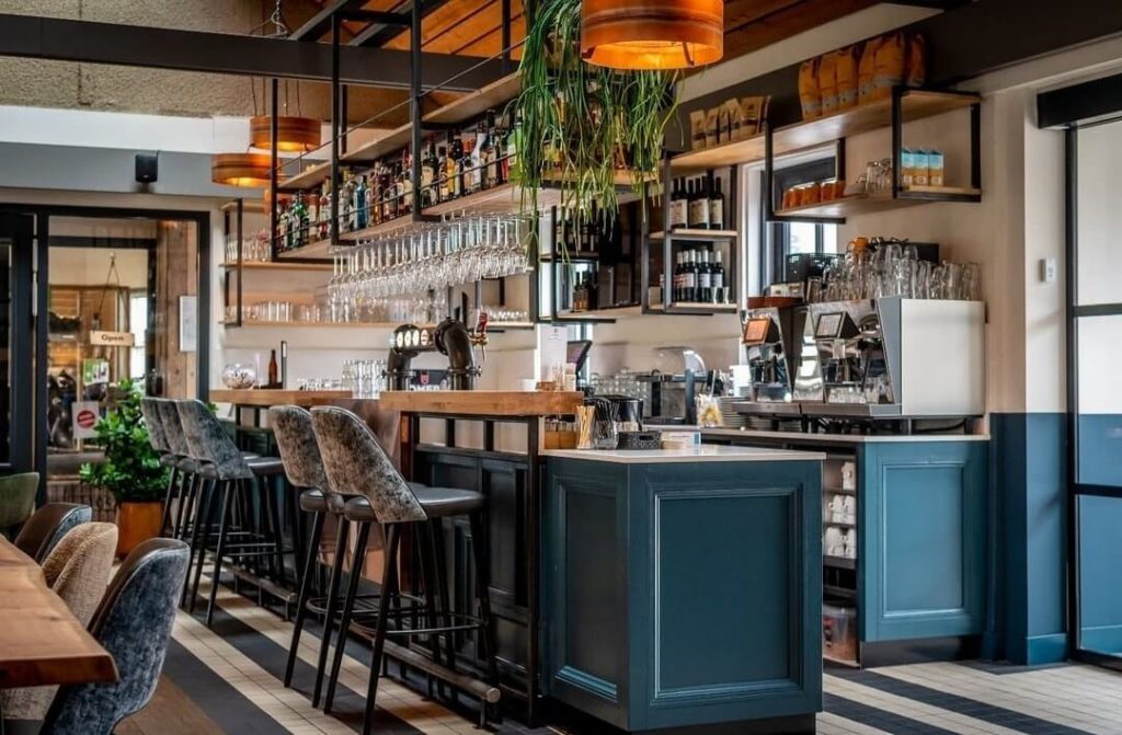 ‘Bestaande horeca bar laten aanpassen?